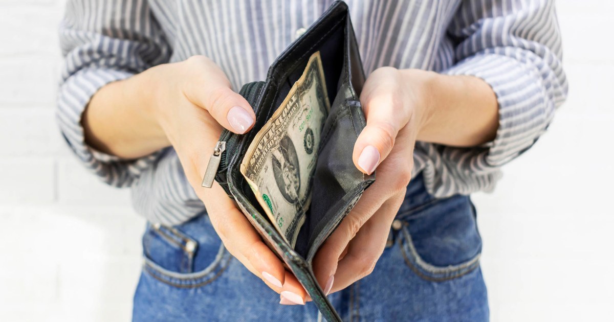 What is Loud Budgeting? Financial Experts Explain the TikTok Trend