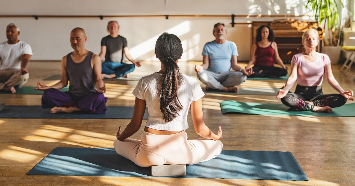 30-Day Workout Plan: Yoga, Meditation and Cardio to Reduce Stress