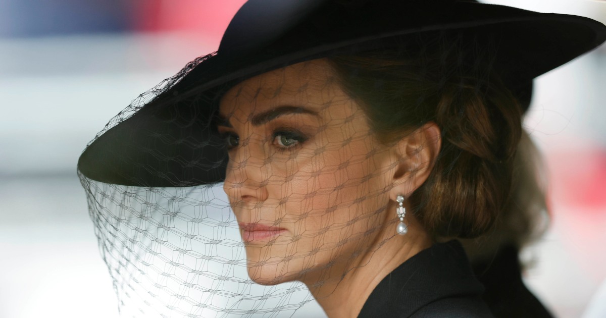 Kate Middleton Royal Announcement: Princess Says She's Receiving Cancer Treatment
