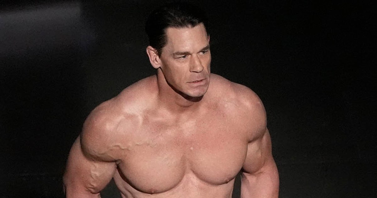 John Cena Walks Oscars Stage Naked, Re-Creating 1974 Oscars Streaker Moment