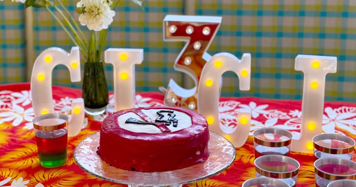 Toddler's Birthday Party Includes 'No Smoking' Birthday Cake, Dad Shows ...