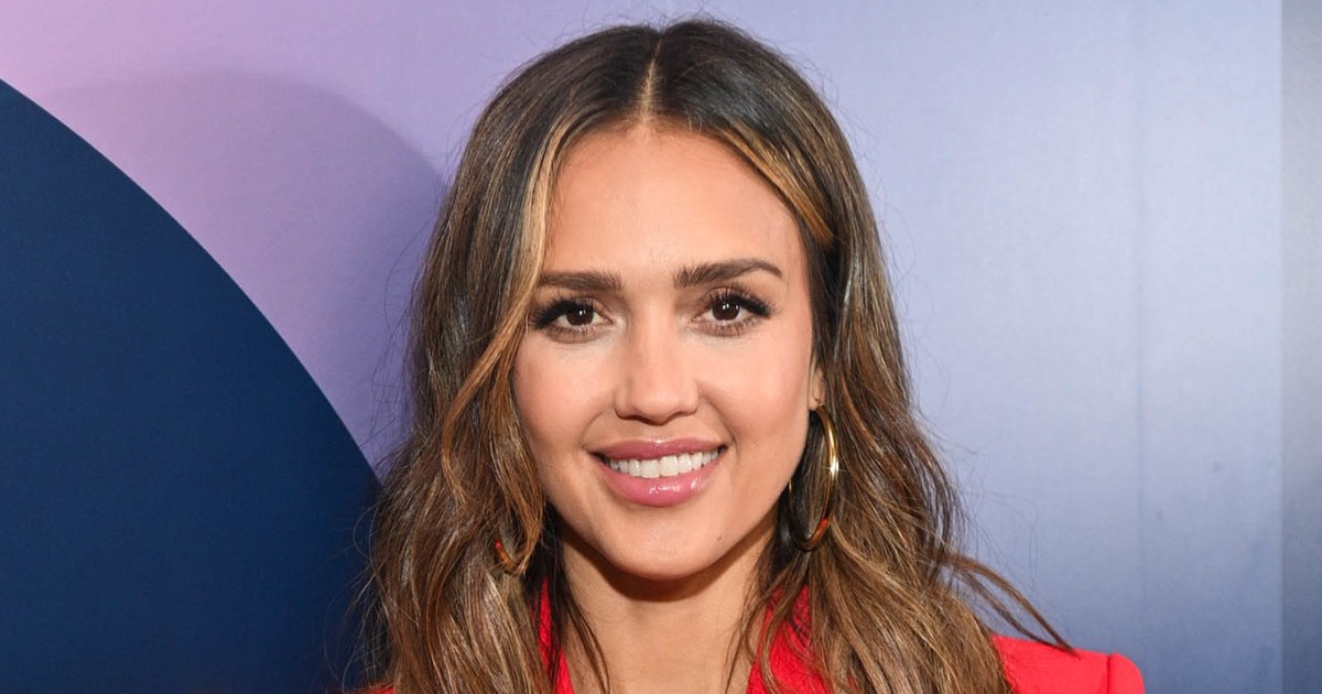 Jessica Alba's Fitness Routine, Plus, Details About Her Diet