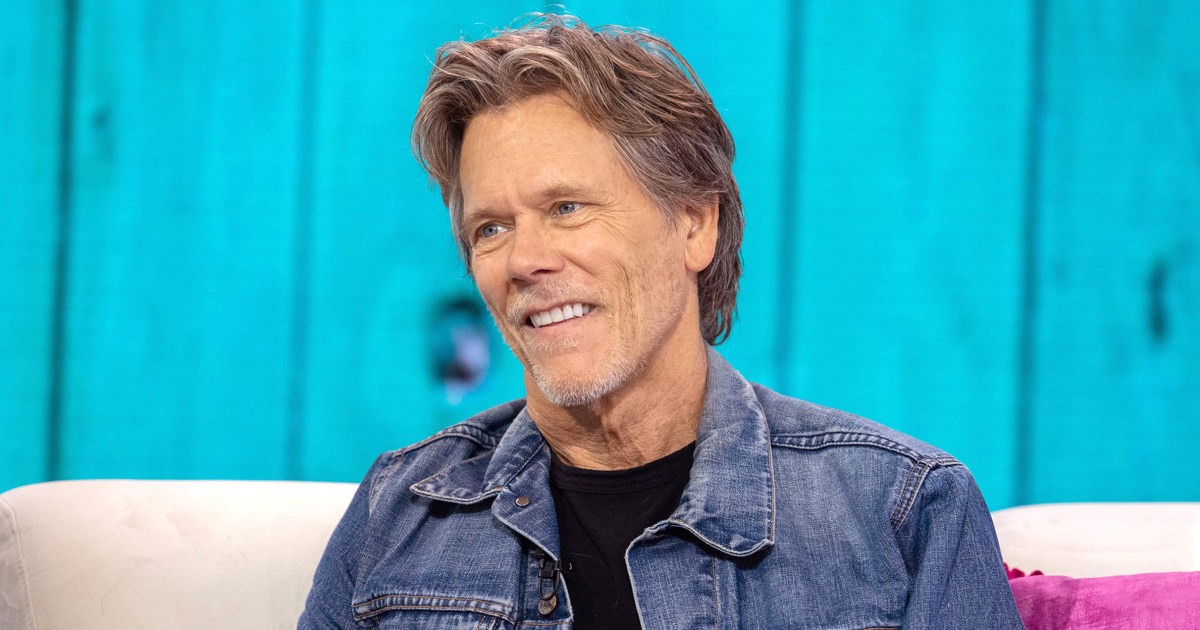 How Kyra Sedgwick Responded To Kevin Bacon's Shirtless Pic