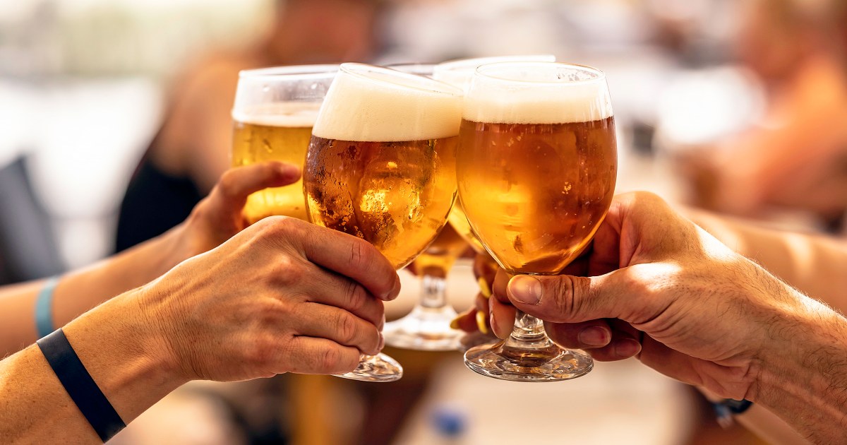 8 Best International Beer Day Deals