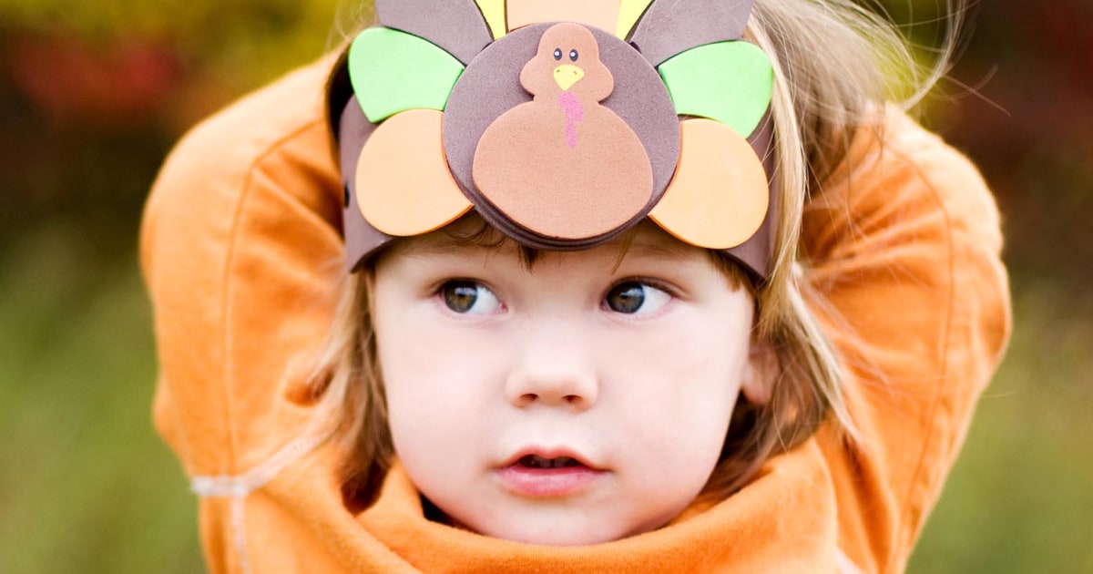 55 Thanksgiving Activities For the Whole Family