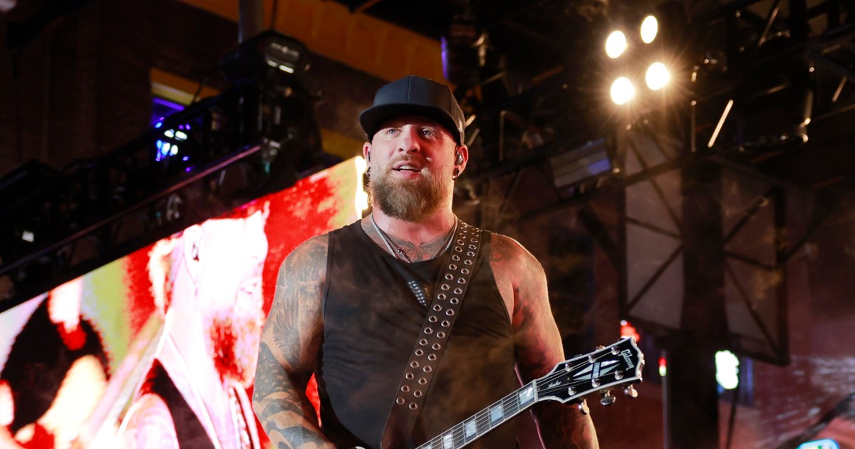 Brantley Gilbert Pauses Concert As Wife Gives Birth In Tour Bus