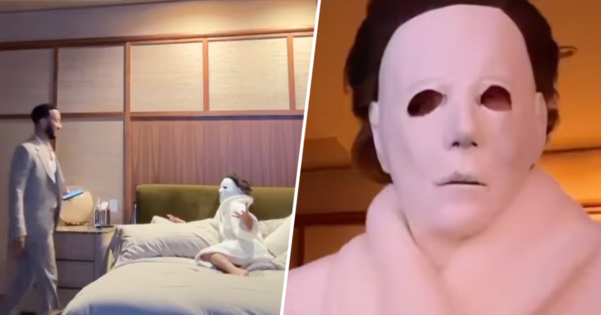 Chrissy Teigen Tries To John Legend In Michael Myers Mask