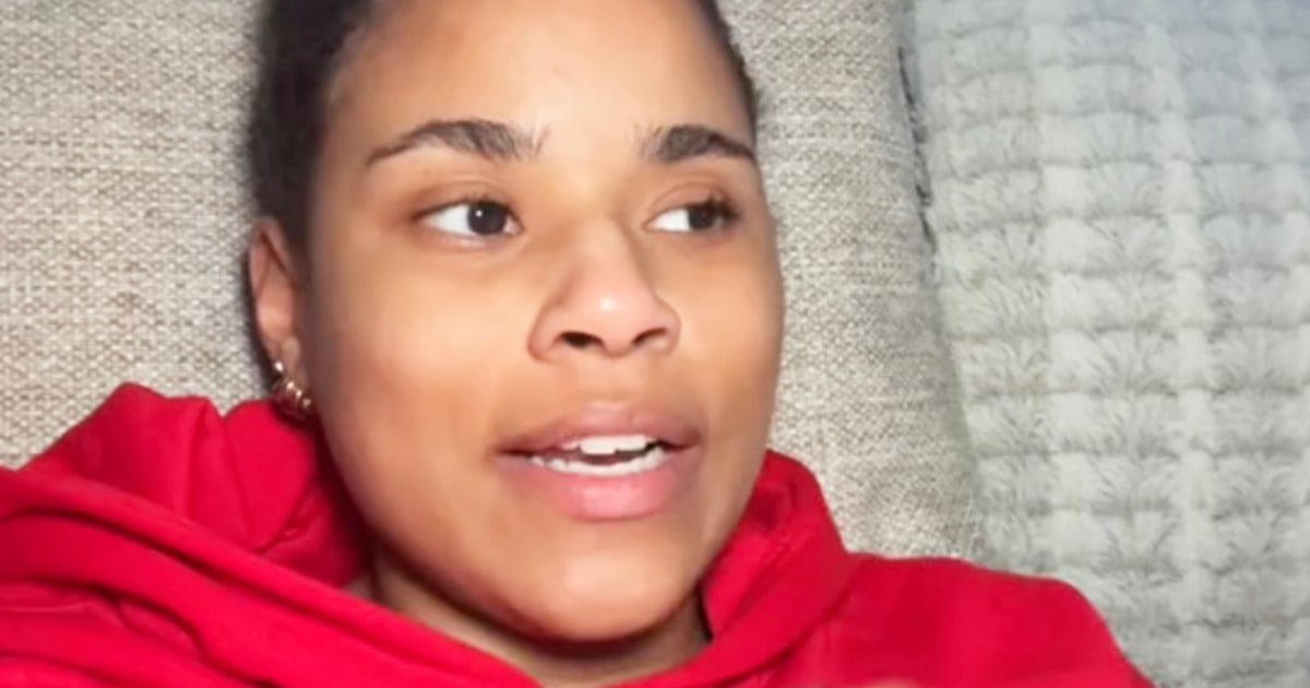 Mom Puts Her Own Name On Christmas Ts