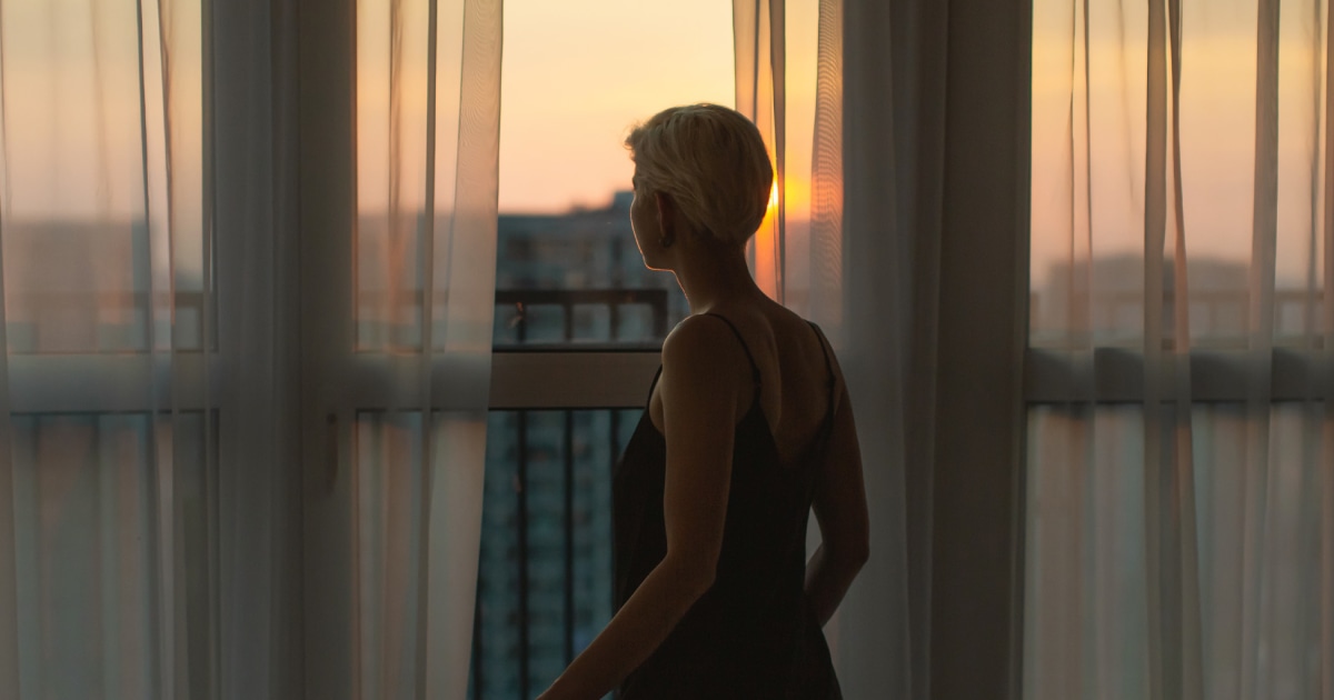 What Is Sunset Anxiety? Signs And Tips to Treat It From Experts