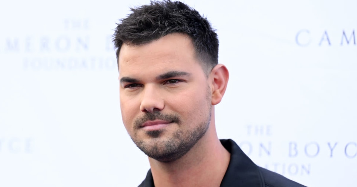 Taylor Lautner Shades ‘Twilight’ Ending With New TikTok Trend