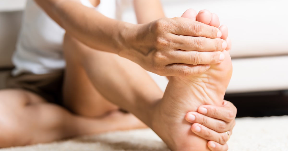 Flat Feet: Podiatrists Share Tips To Relieve Pain From Fallen Arches