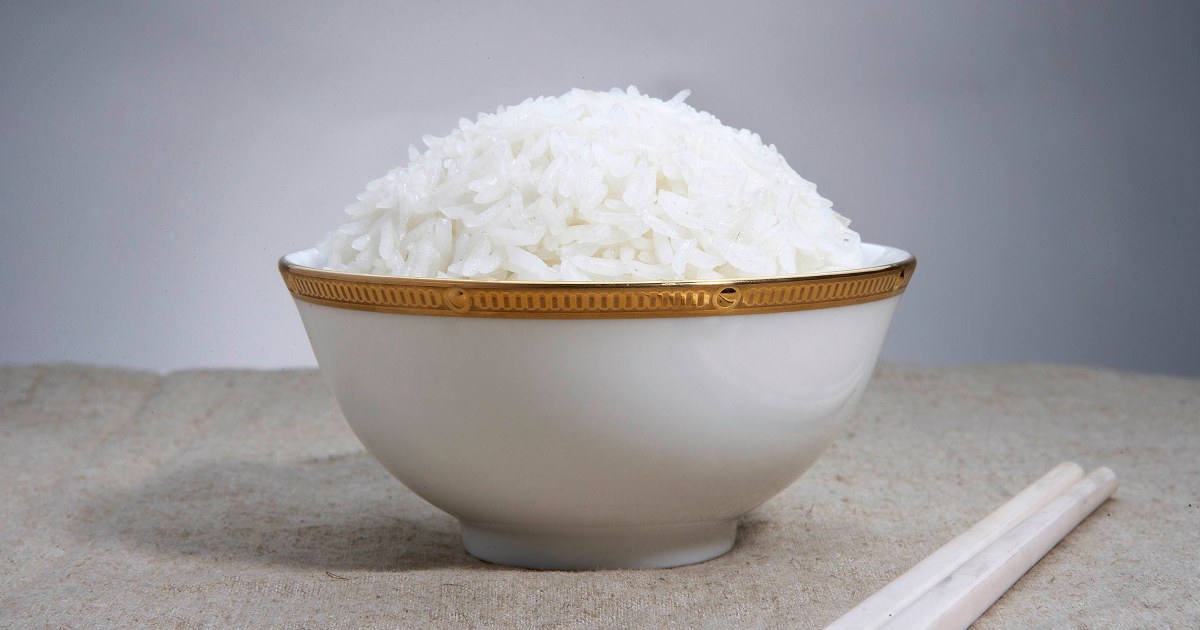 This Easy White Rice Hack Can Reduce Overall Calories & Carbs