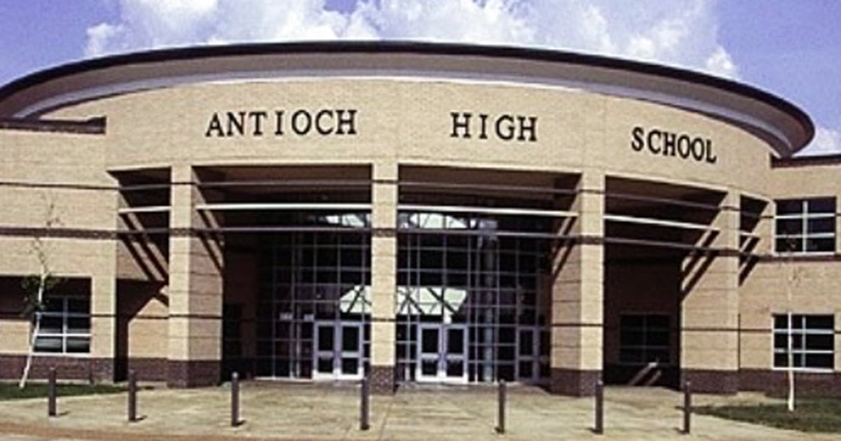 1 student killed, another wounded in Nashville high school cafeteria ...