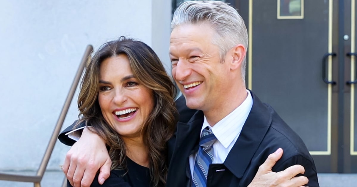 'SVU' Star Peter Scanavino Shares Mariska Hargitay's Parenting Advice