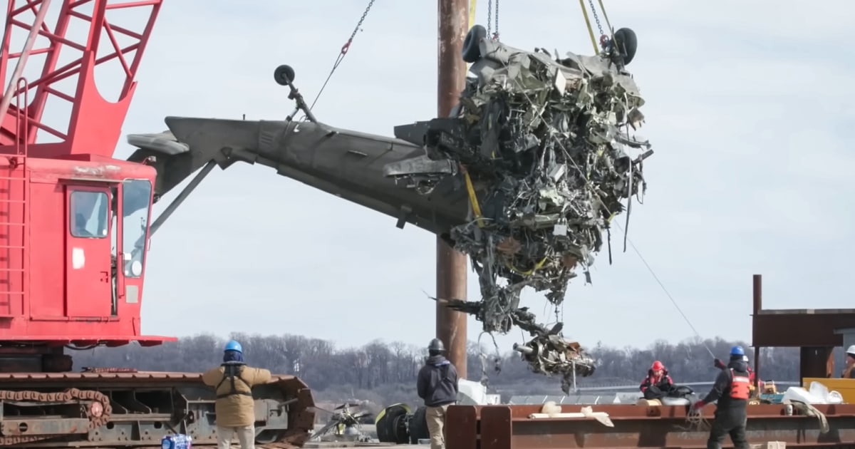 Black Hawk Helicopter and Plane Wreckage Pulled From Potomac