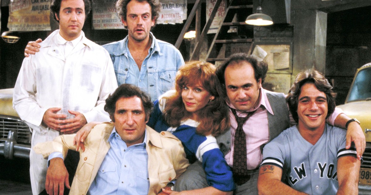 ‘Taxi’ Cast Reunites To Honor Danny DeVito