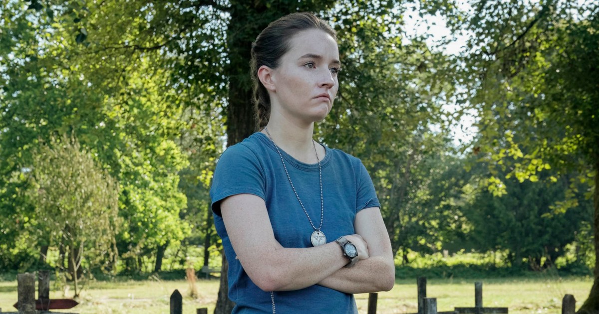 Kaitlyn Dever Lost Her Mom Weeks Before 'Last Of Us' Scene