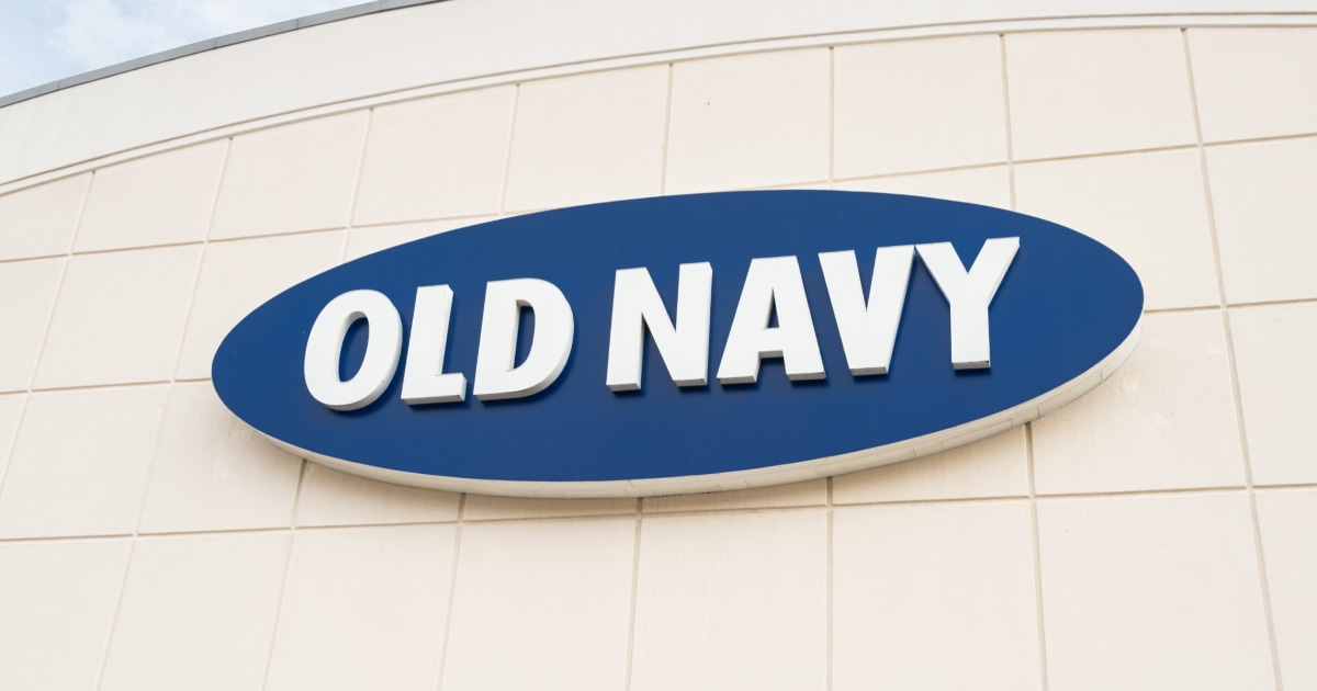 19 Best Old Navy Memorial Day Deals 2025