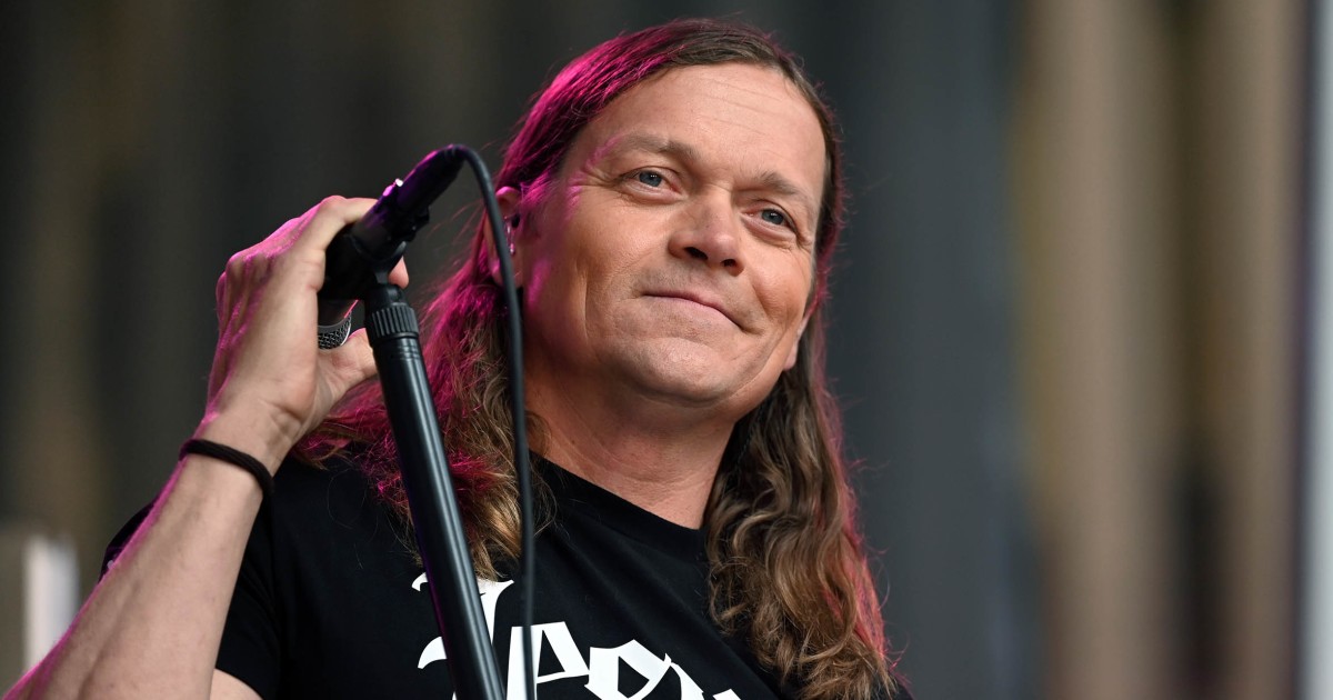 Brad Arnold of 3 Doors Down Diagnosed With Stage 4 Cancer