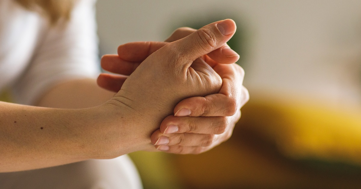 Is It Safe To Crack Your Knuckles? A Doctor Explains