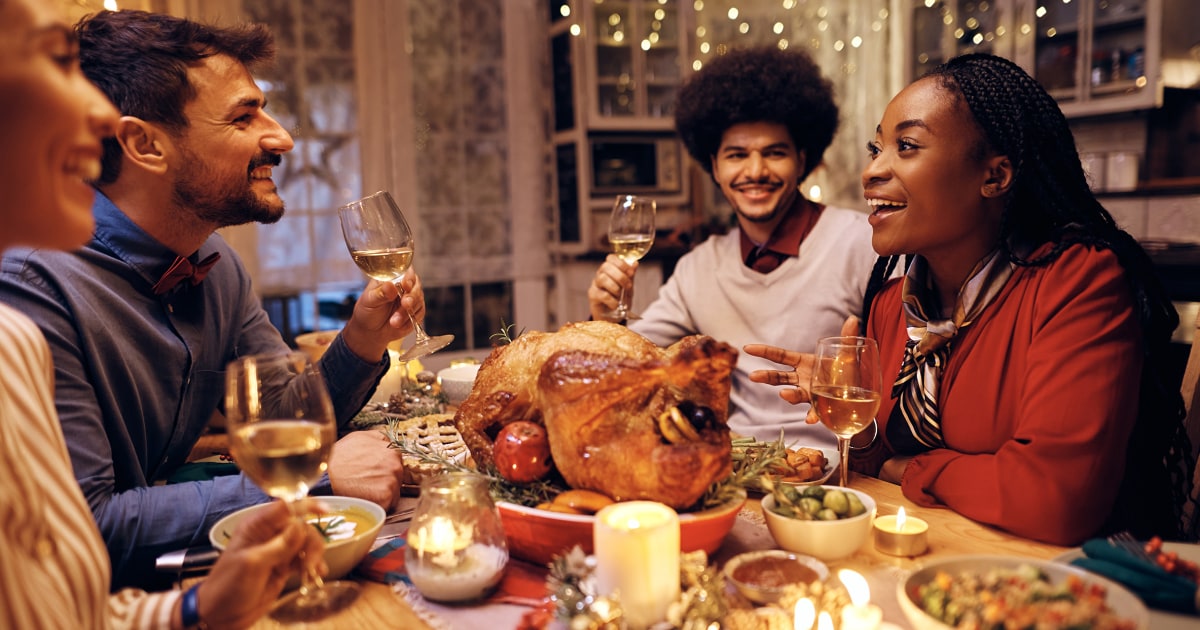 55 Fun Thanksgiving Activities For Kids and Adults in 2025