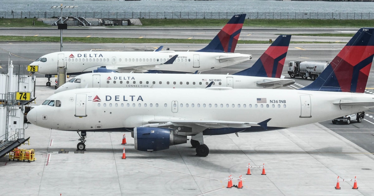 Delta Jets Collide at New York's Laguardia Airport