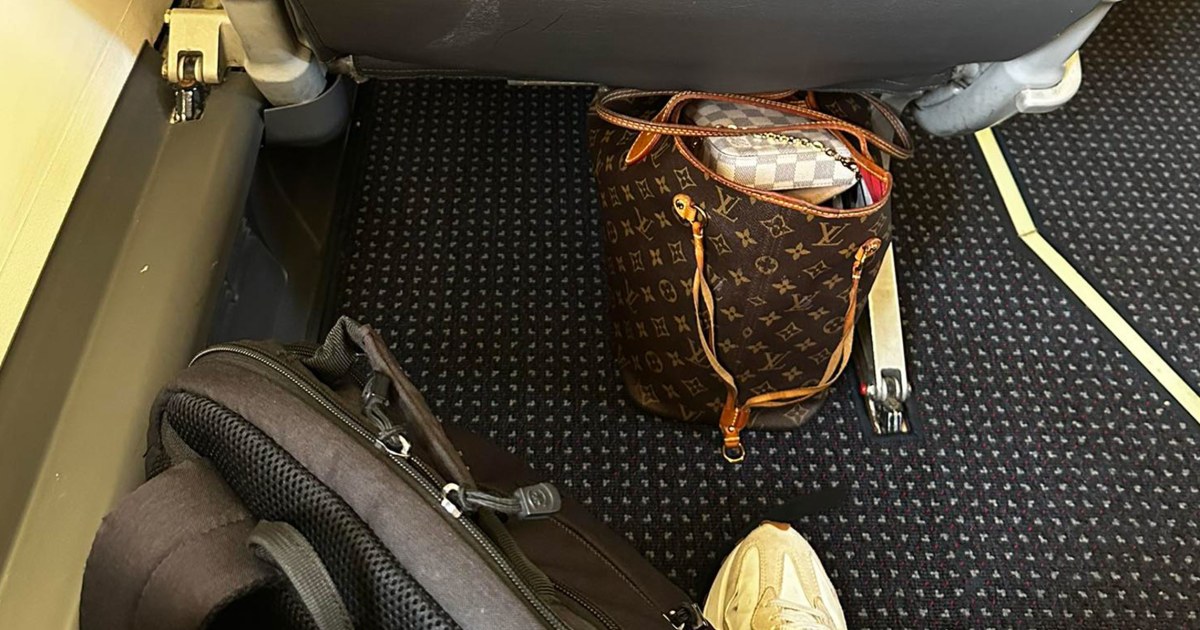 Woman Shares Awkward In-Flight and Asks Internet for Help: 'Not My Bag'