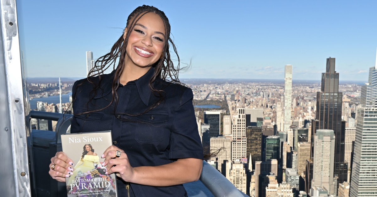Nia Sioux Calls Memoir 'Bottom of the Pyramid' A 'Diary': 'Like Reading ...