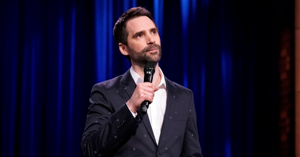 Phil Hanley on Turning Dyslexia Into Comedy: 'This Is All Material'