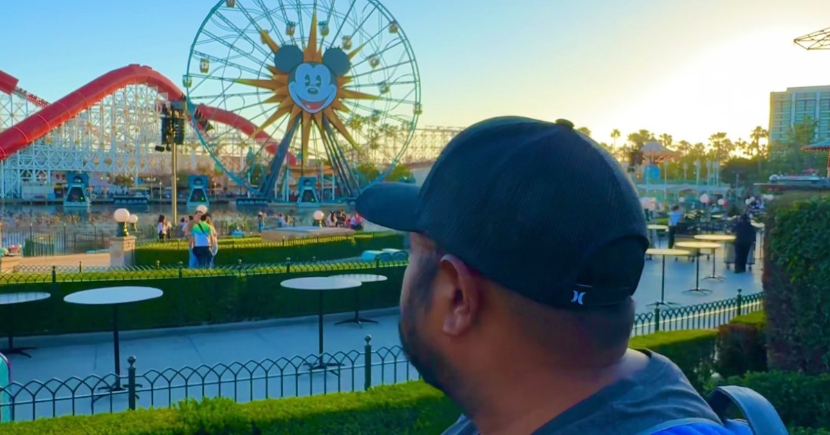Man, 34, Loses 75 Pounds With This 1 Daily Workout in Disneyland