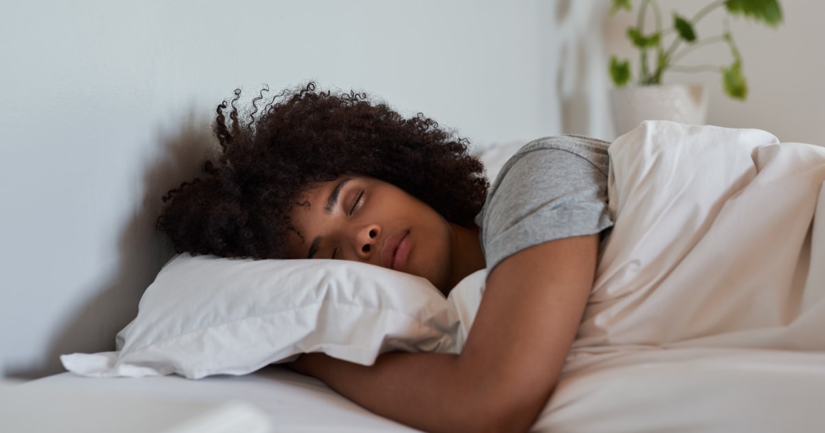 Fall Back Asleep With This 8-Second Technique From an Expert