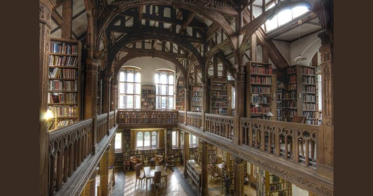 Read and rest at the finest hotel libraries