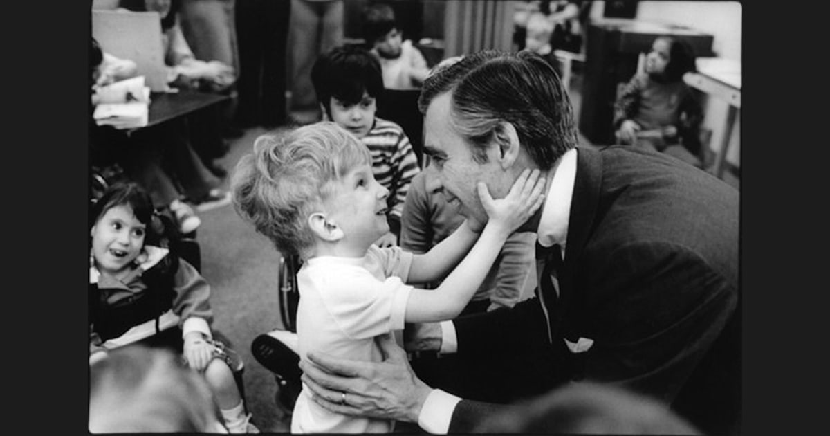 Mr. Rogers photo, words of advice go viral in wake of shootings