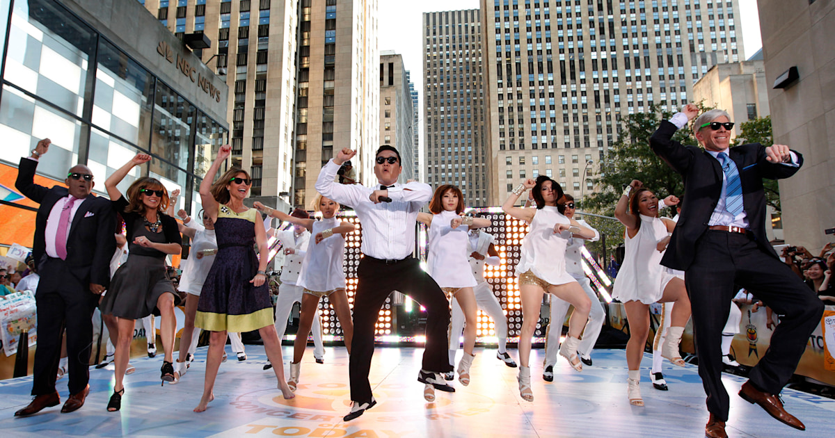 Dancing David Gregory: When did he bust a move best?