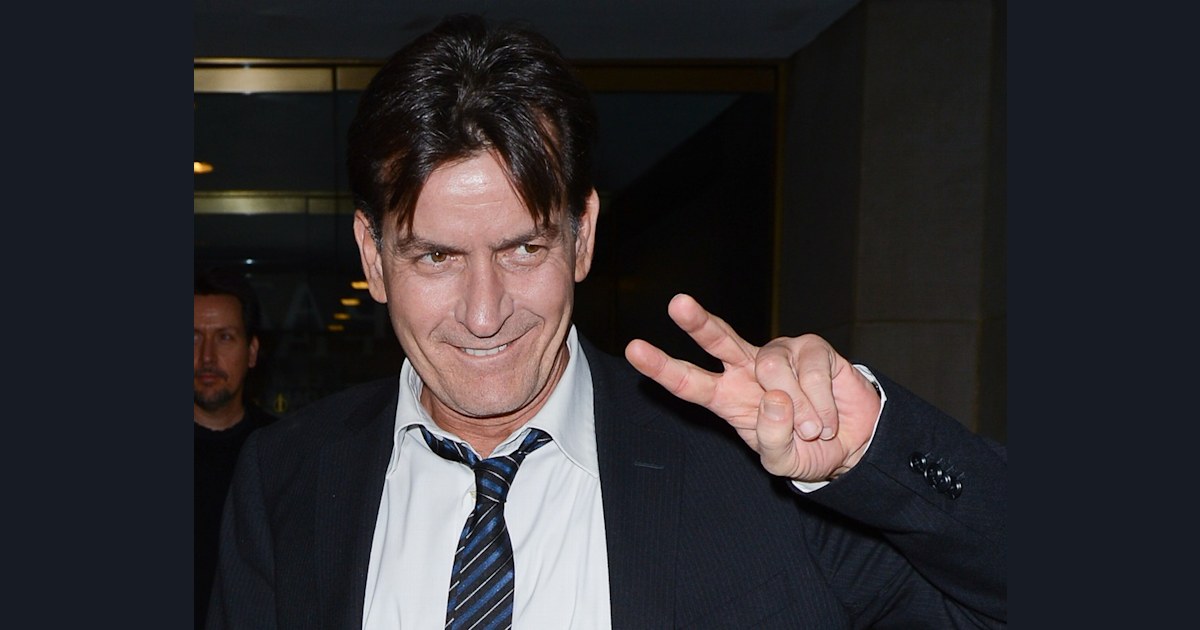 Charlie Sheen: Dad Martin to play my father on 'Anger Management'
