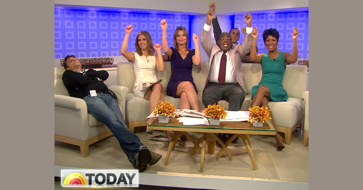 Dance off! Harvard, SMU recreate 'Call Me Maybe' viral hits on plaza