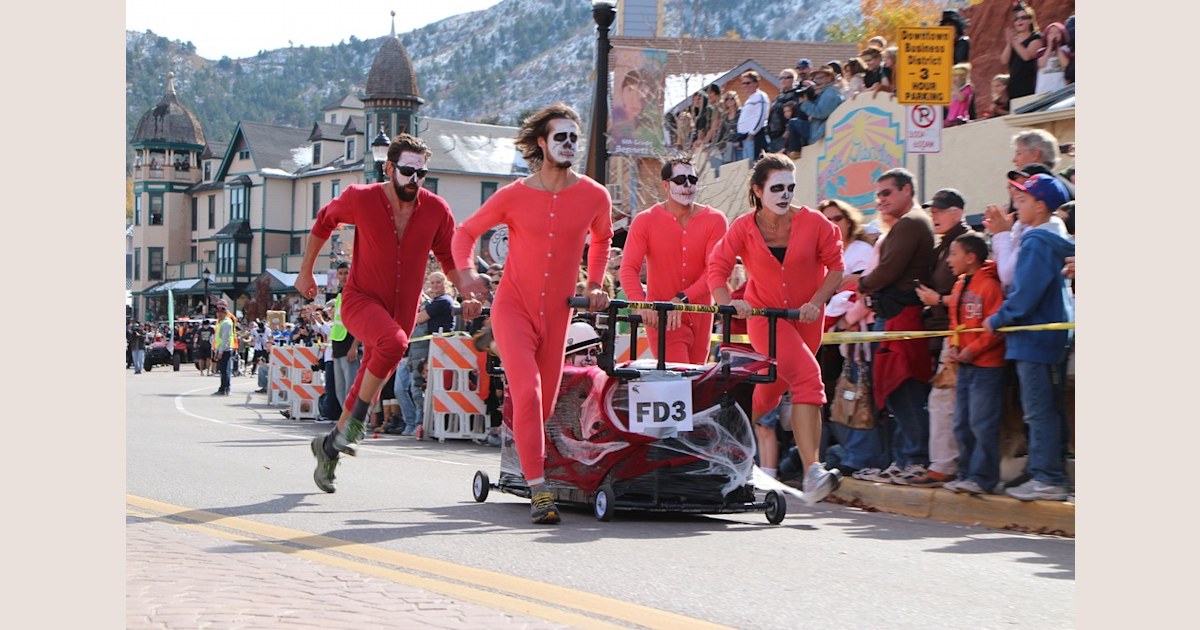 Colorado coffin races put the 'fun' in funereal