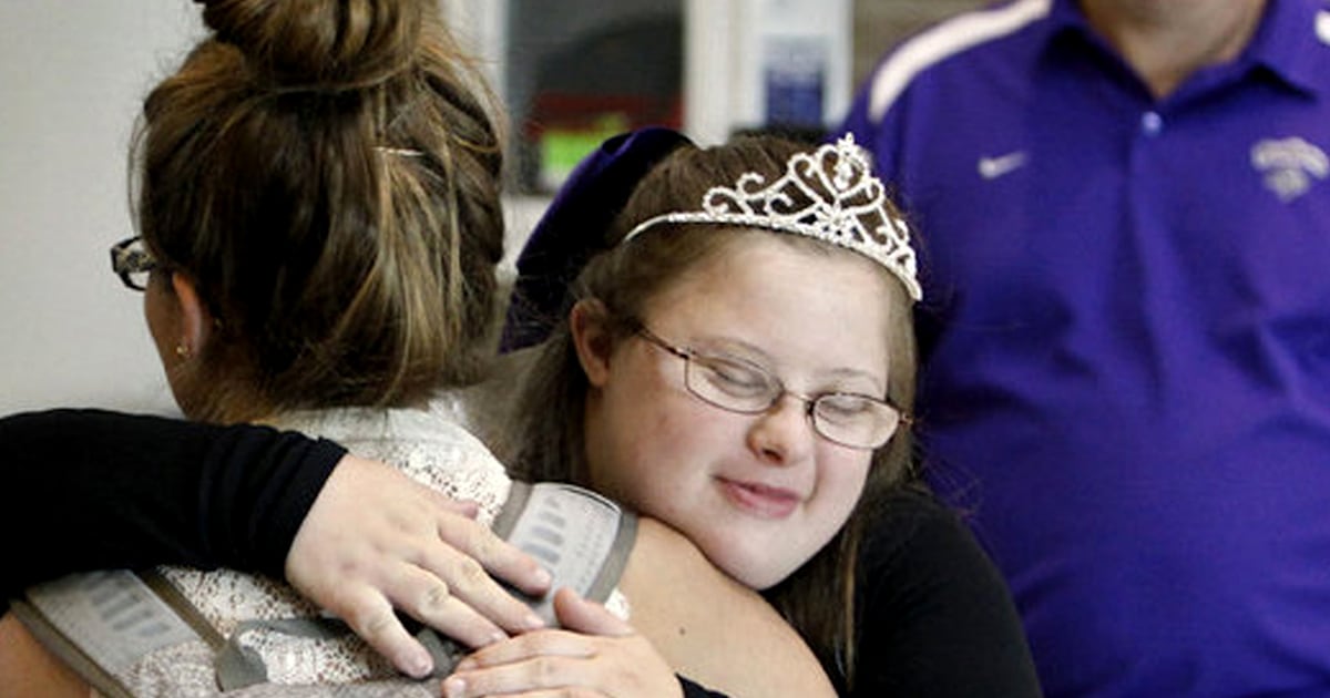 Teen with Down syndrome crowned homecoming queen