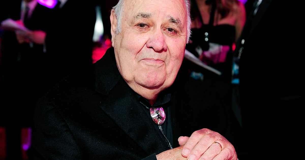 Comedian Jonathan Winters dies at 87