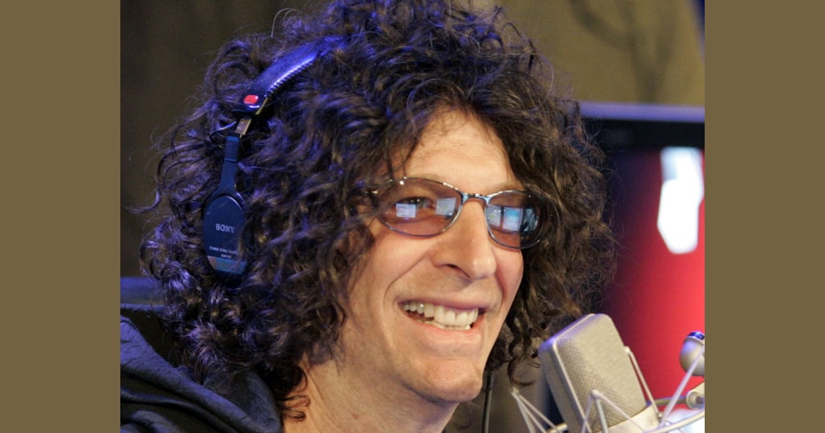 Howard Stern personally calls Twitter fans on New Year's Eve