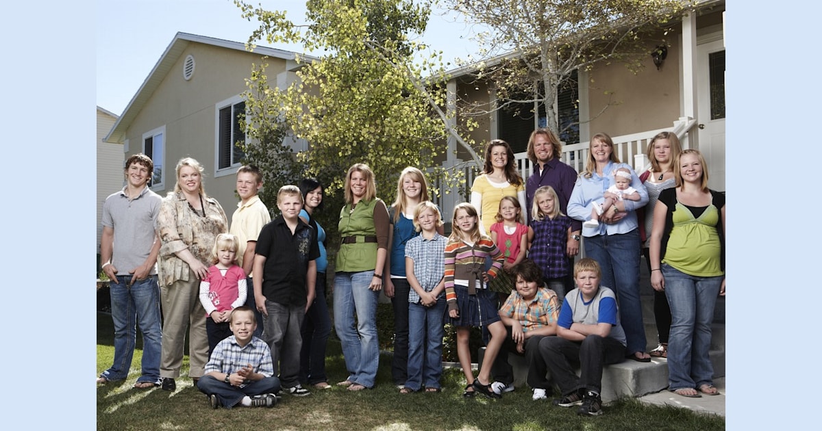 'Sister Wives' family faces troubles in new neighborhood