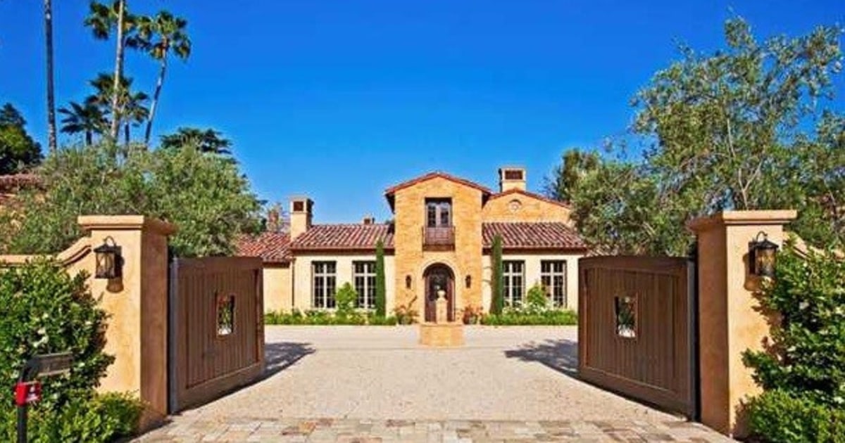 Live like Vincent Chase of 'Entourage'