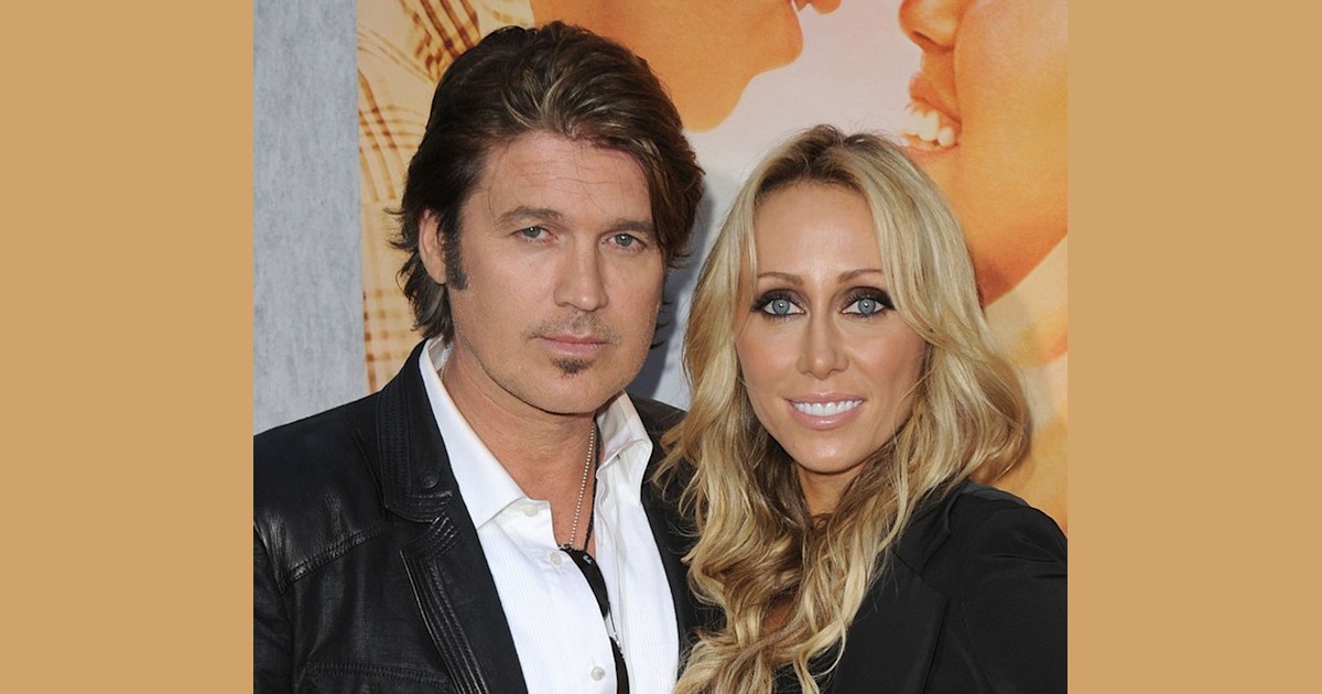 Miley's mom says family 'weathered a huge storm'