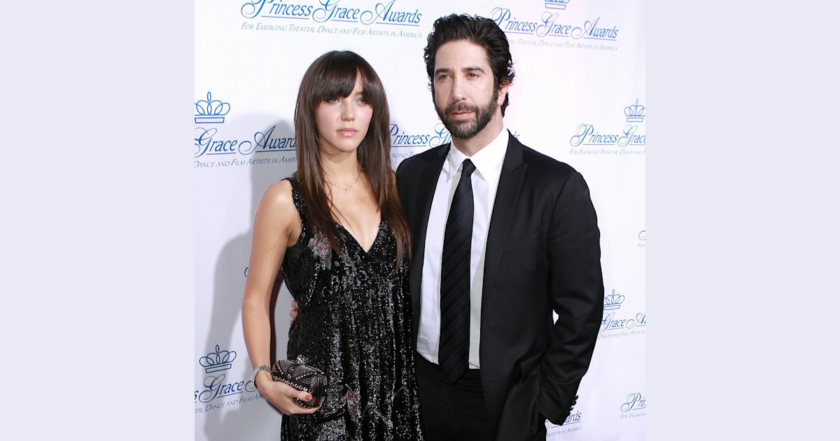 David Schwimmer to be a dad