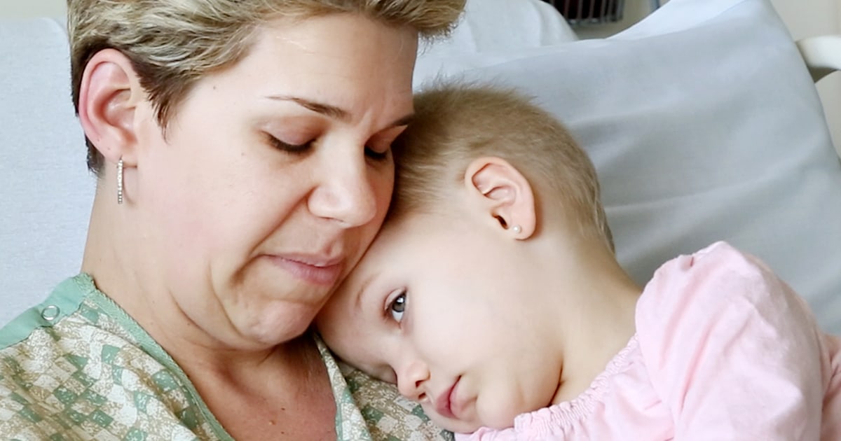 Mom, daughter face double cancer diagnosis together