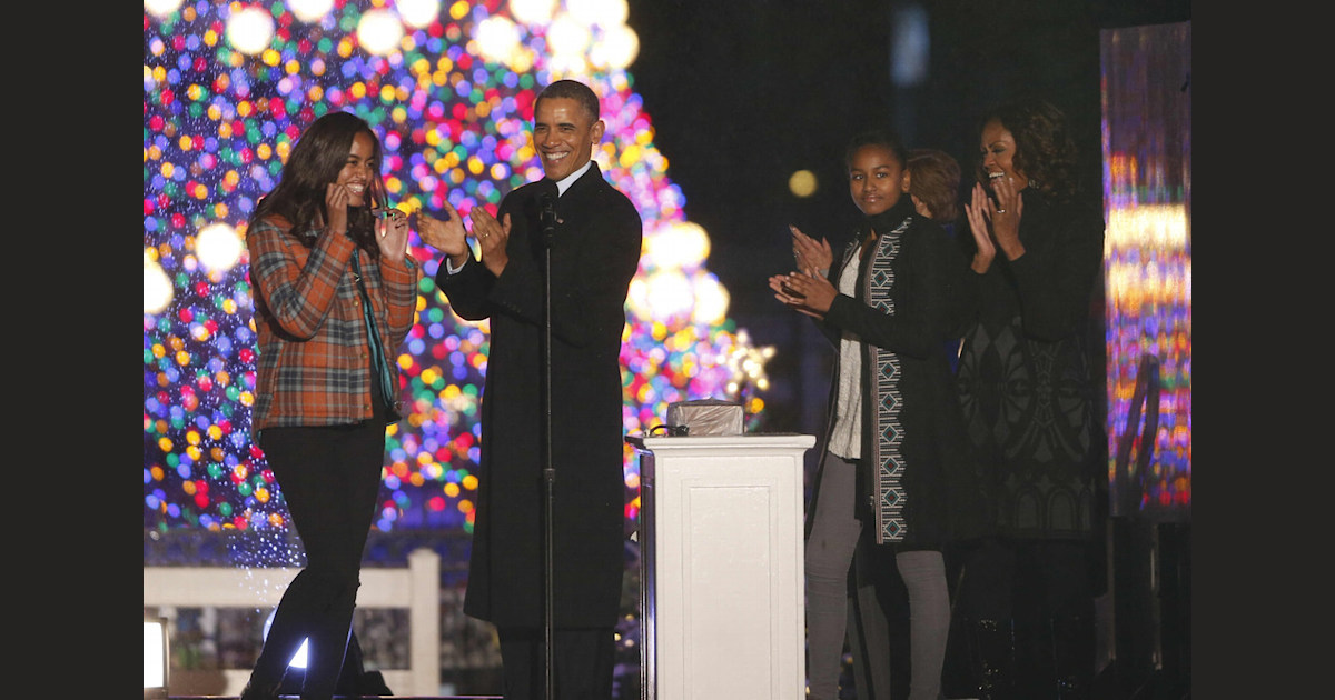 President Obama lights National Christmas Tree