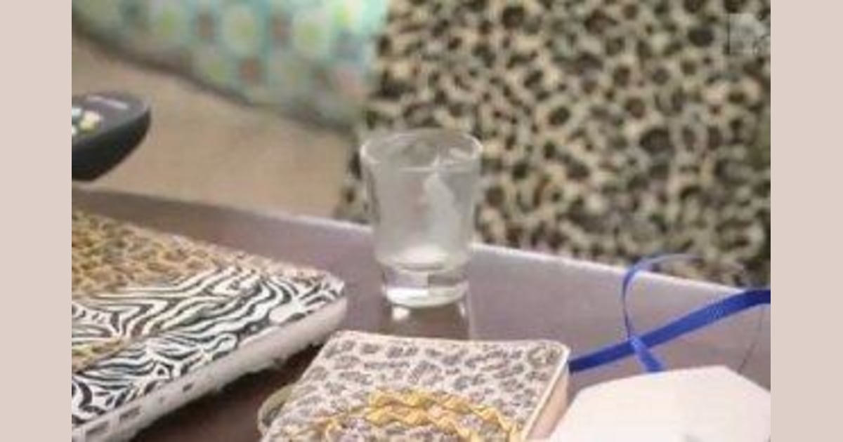 Snooki and pals drink her breast milk, Anderson Cooper declines