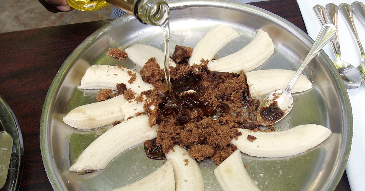 Four catch fire during Bananas Foster accident