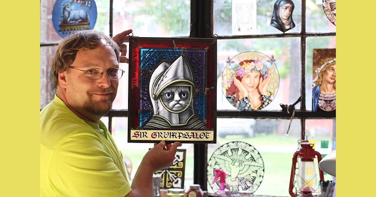 'Grumpy Cat' becomes artistic muse for online auction