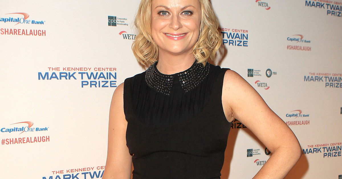 Amy Poehler tells Ellen: Dogs are better than cats